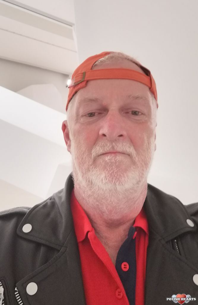 Handsome Polish man: user: Zbyszek_at, 58 years old